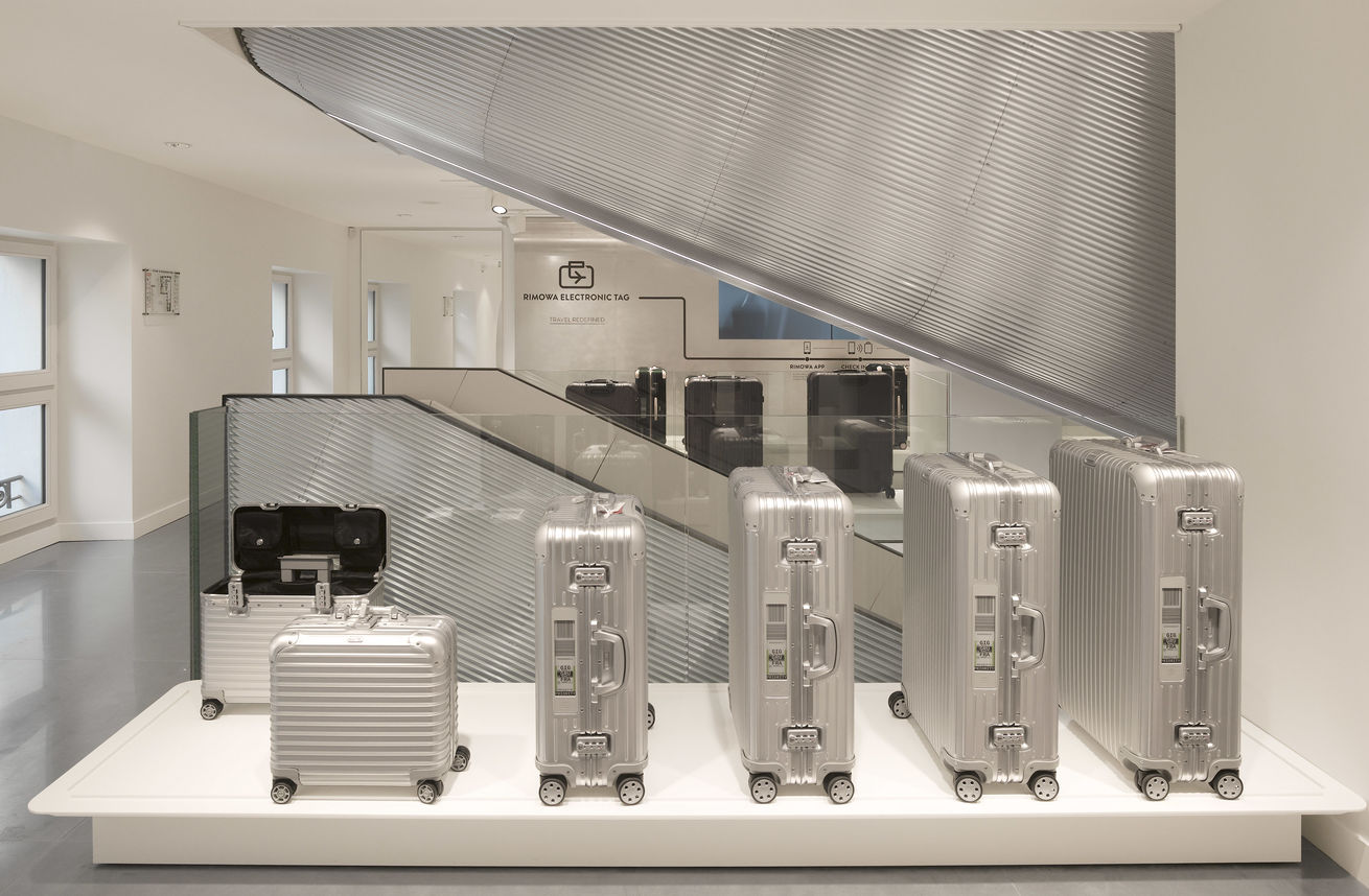 Flagship Store “RIMOWA” Paris | atelier oï, architecture and design